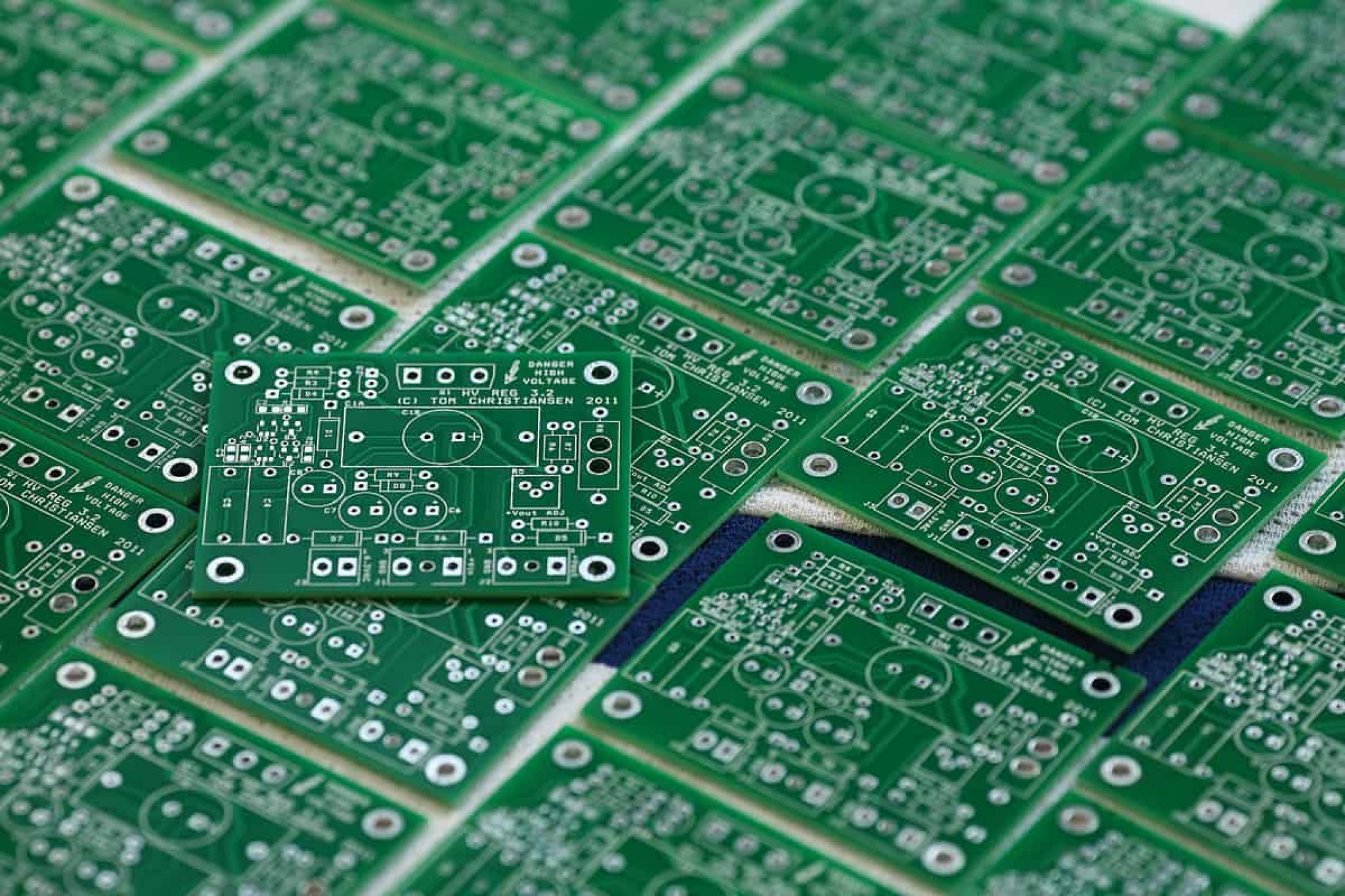 8 Things to Have in Mind When Building Your First PCB Prototype - WebSta.ME