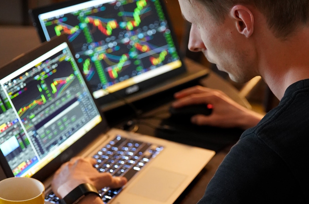 Introduction to Contract for Differences - WebSta.ME